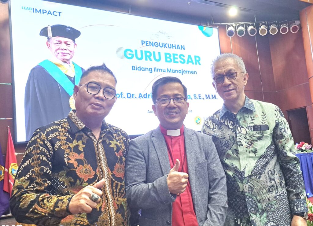 DR. ADRIE FRANS ASSA DIKUKUHKAN MENJADI MENJADI PROFESOR, GURU BESAR ...