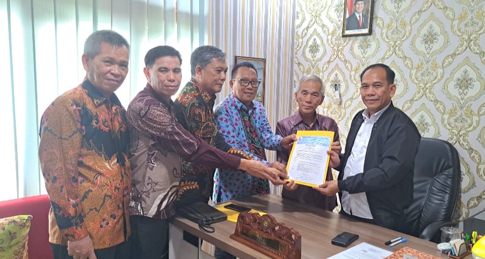 DELEGASI MD-GPdI BANTEN BERTANDANG KE KANWIL KEMENAG BANTEN, SERAHKAN ...